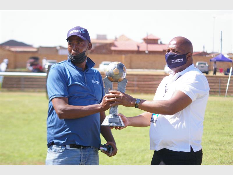 Helicopter landing and rare soccer action in Mohlakeng | Randfontein Herald